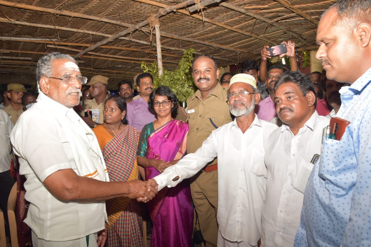 Hindus and Muslims in a Perambalur village embrace harmony after ...