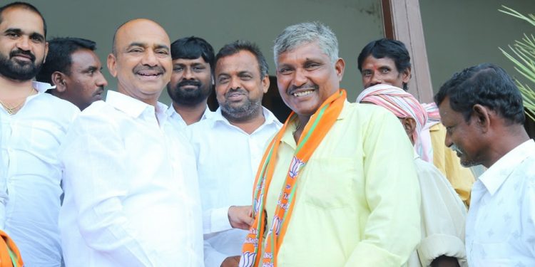 Telangana: Eatala Rajender of the BJP suspended from Assembly for insulting Speaker - The South ...