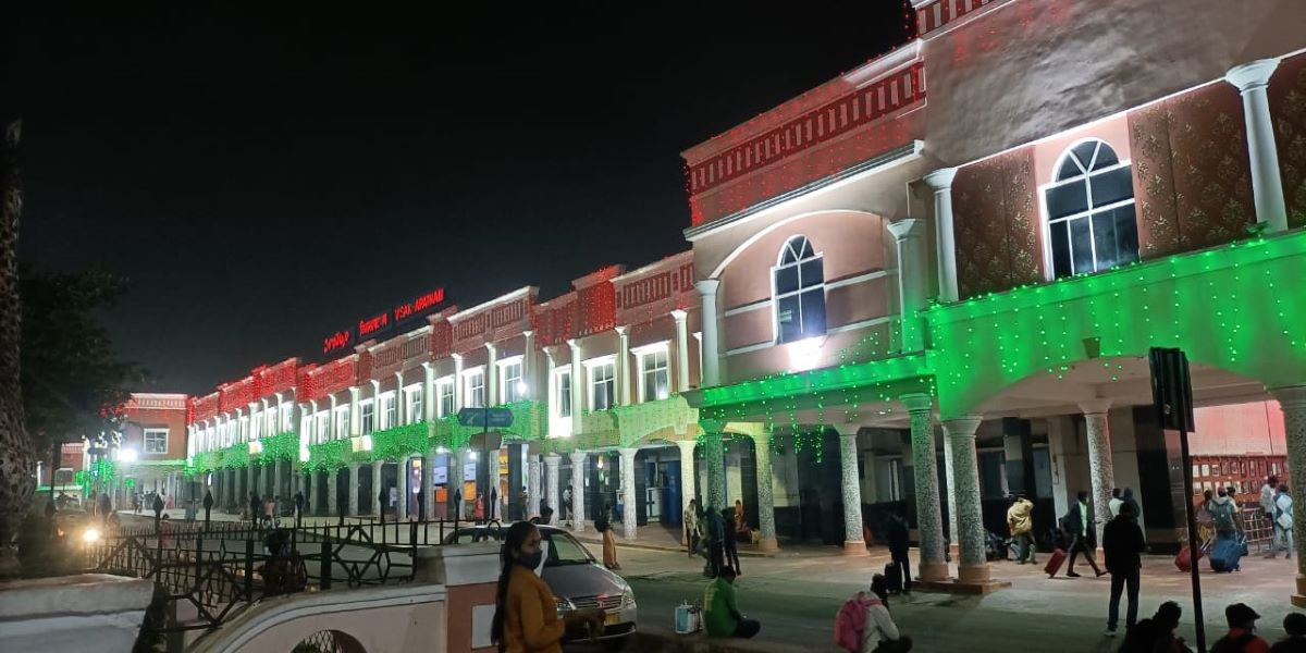 Railway zone with Vizag as HQ remains pipe dream as YSRCP, TDP slugfest ...