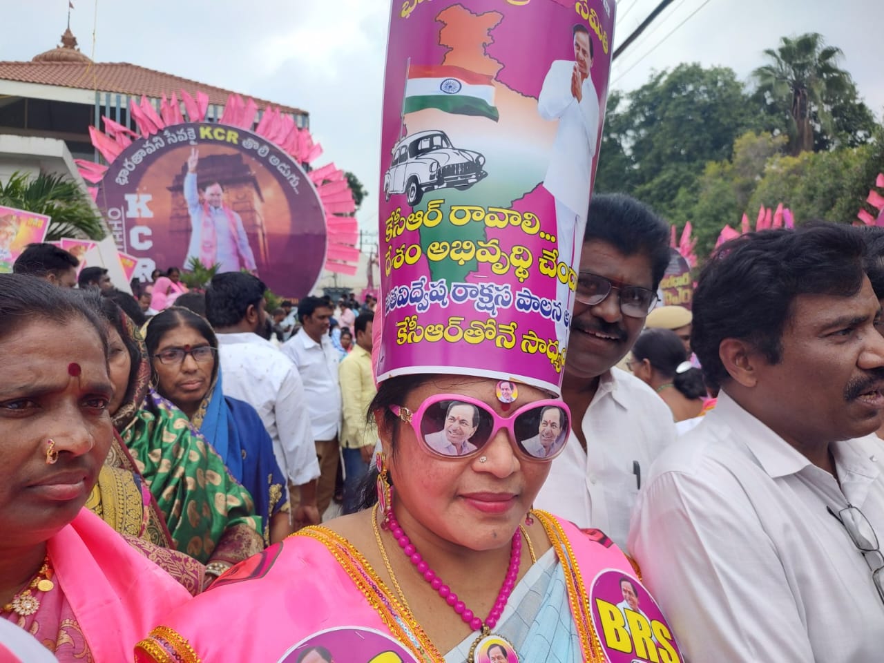 KCR launches national party Bharat Rashtra Samithi - The South First