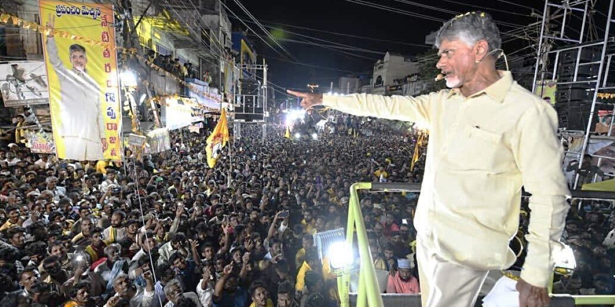 Stone hurled at Chandrababu Naidu during TDP roadshow, security officer ...