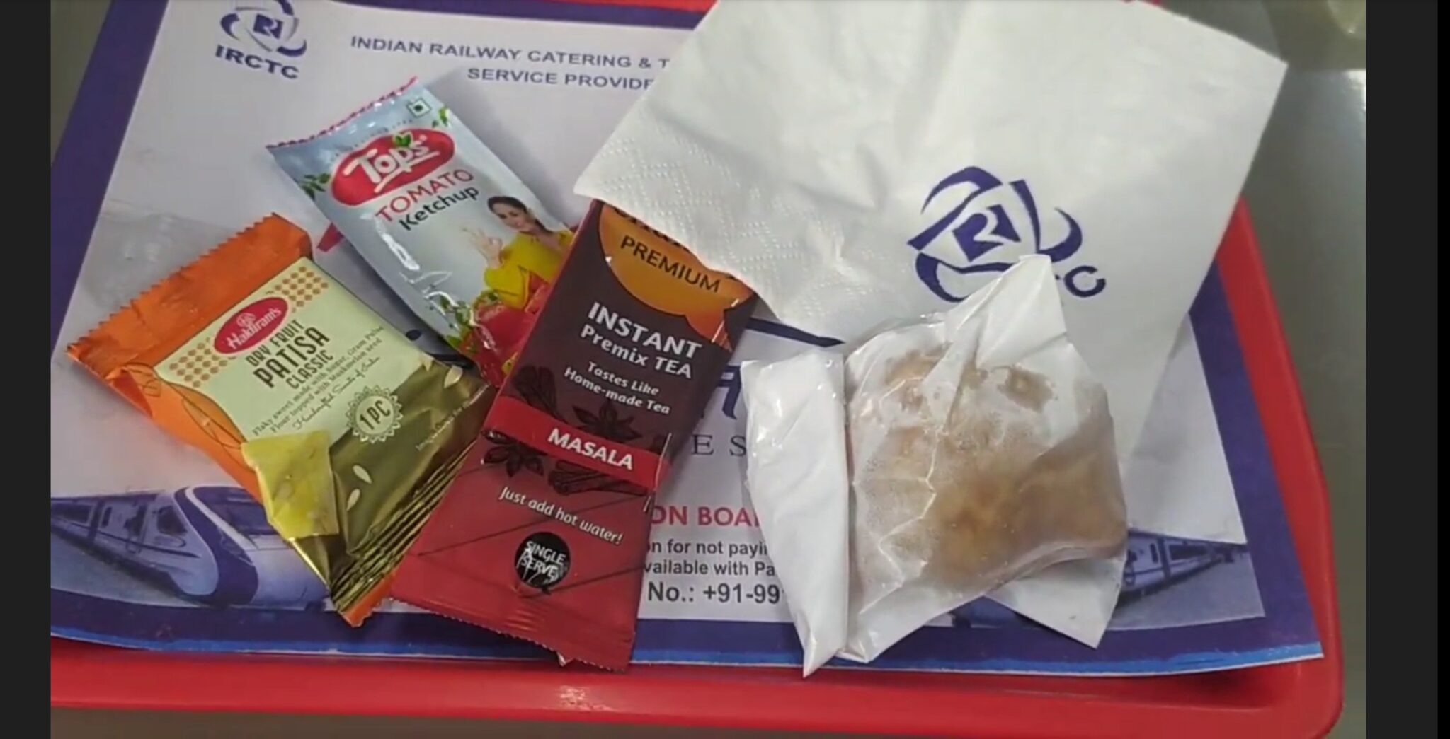 What does it feel like to travel on the Vande Bharat Express from ...