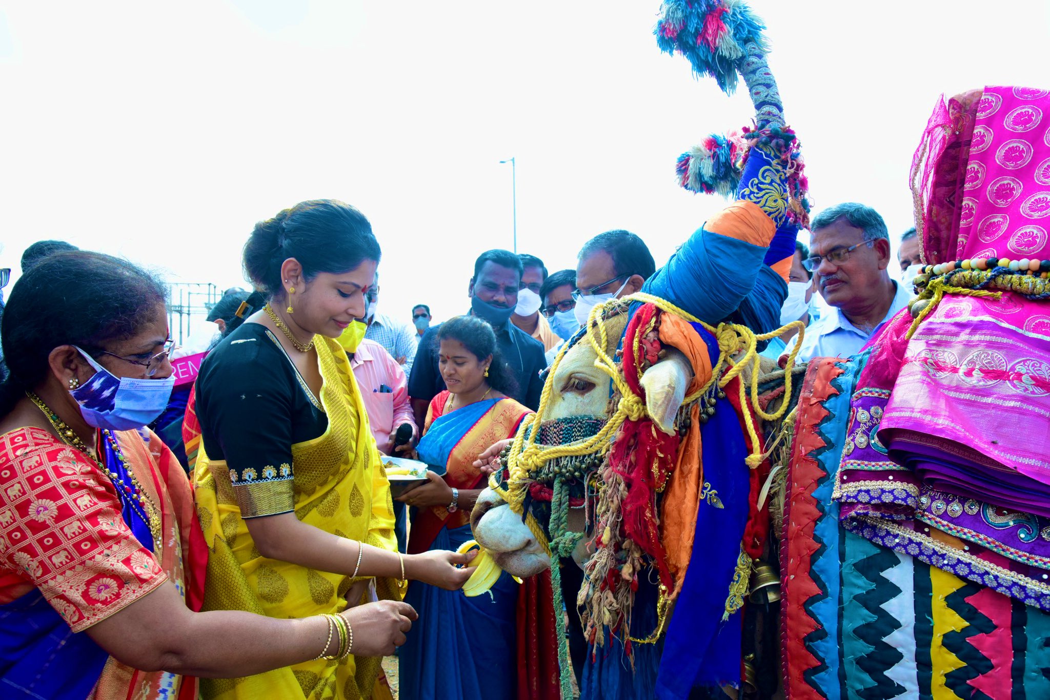 Telangana government official held for intruding into woman IAS officer ...