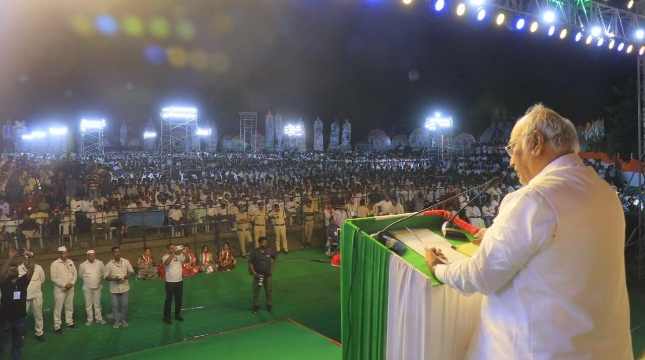 Congress releases 12-point SC/ST Declaration, throws BRS a welfare ...