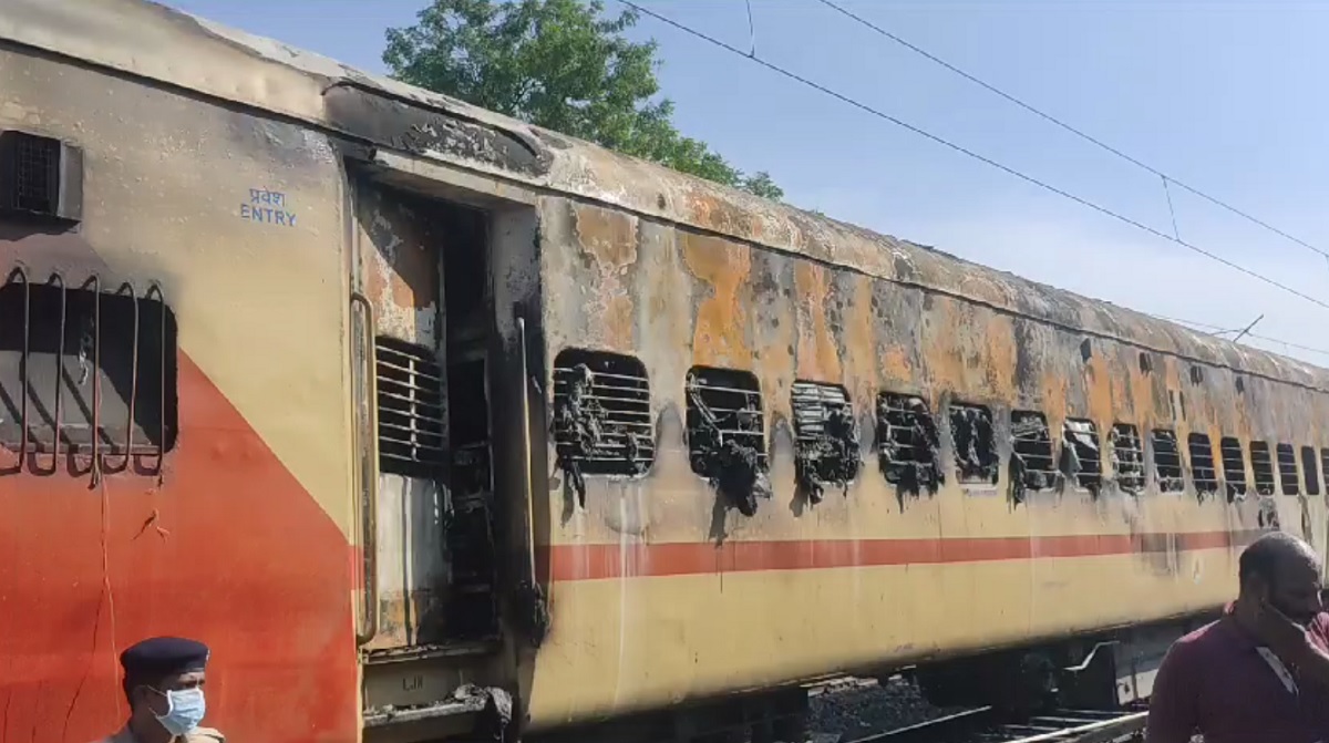 Madurai train fire: TN police arrest five catering workers who were ...