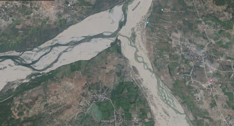 Ground Report: 'Marooned' Manthani, where neglected lives drown because ...