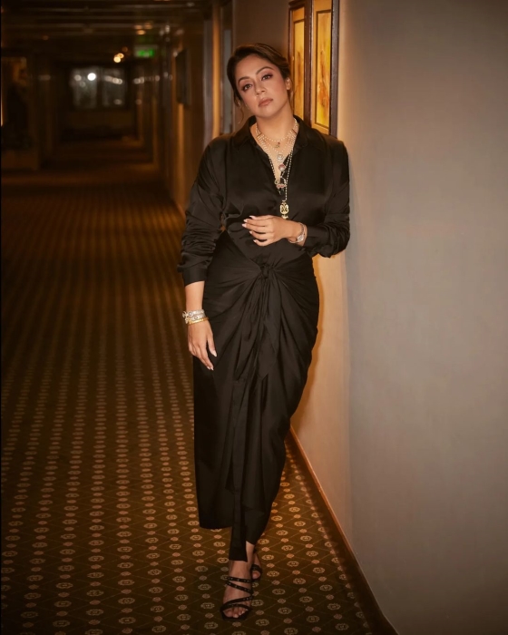 Gallery: Jyothika sizzles in Black, pics from a special photoshoot ...